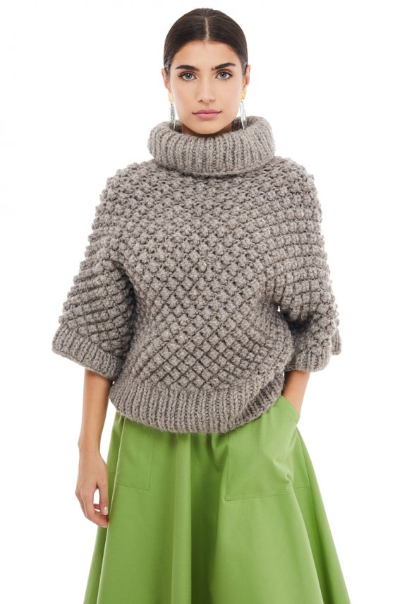 Hand-knitted Wool Sweaters: How to Stay Comfy in Cold Weather